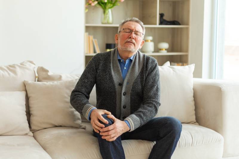 Prostate douleur : bas ventre, après opération et symptômes | Charles.co