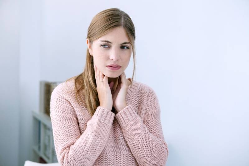 Angine rouge : symptômes, traitements et durée | Charles.co