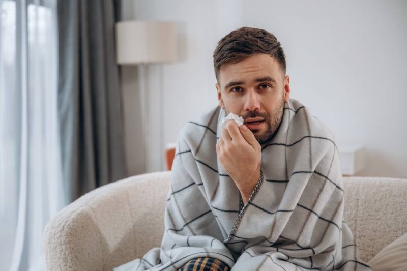 Hypocondriaque : définition, symptômes et solutions | Charles.co