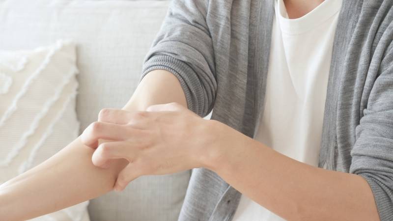 Teigne : symptômes, traitements et durée de contagion | Charles.co