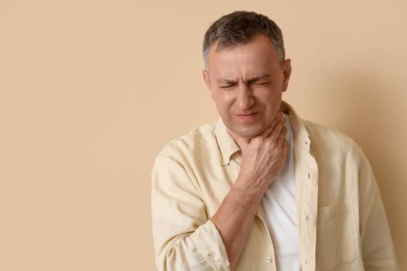 Angine rouge : symptômes, traitements et durée | Charles.co