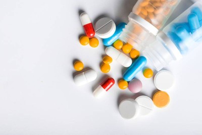 Prednisolone : indications, effets et posologie | Charles.co