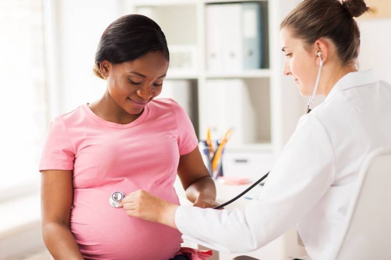 Déni de grossesse : définition, symptômes et règles | Charles.co