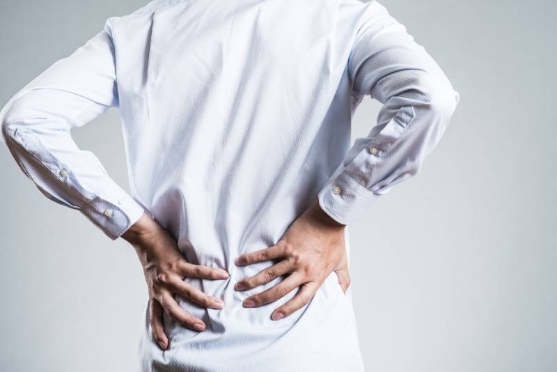 Lombalgie : symptômes et traitements | Charles.co